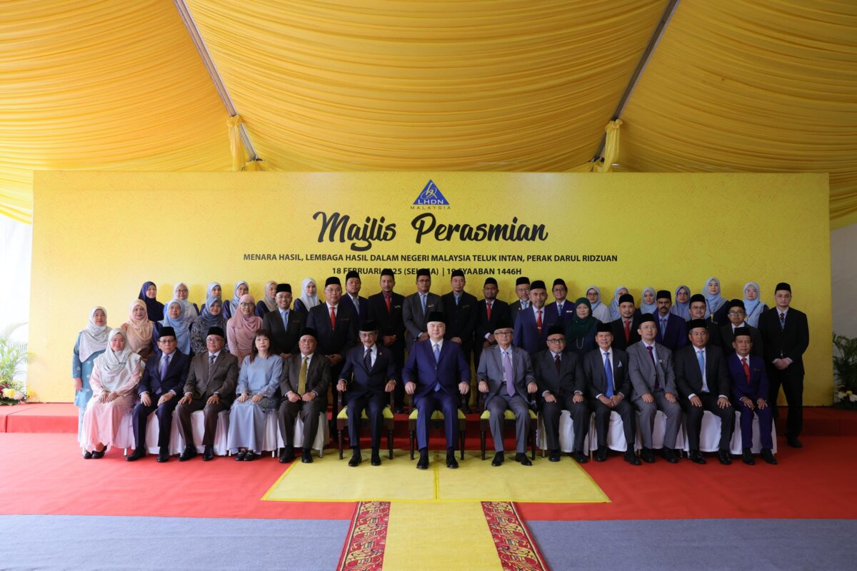 Sultan Perak Berkenan Rasmi Menara HASiL Teluk Intan